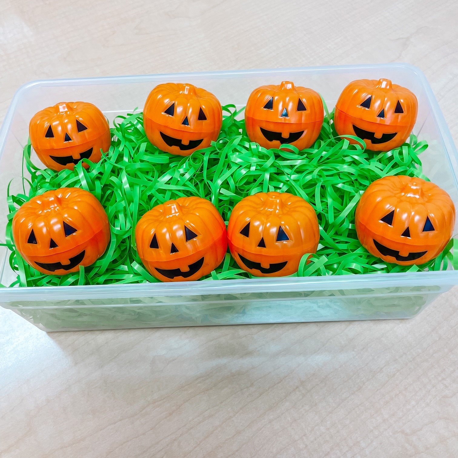 How to Use Pumpkin Containers in Speech Therapy | bri-slp.com